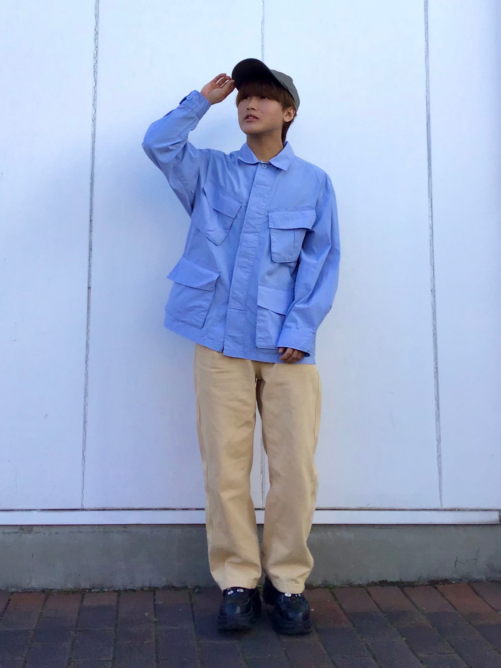 「マルチボーダークルーネックT(半袖)OSB+EC、ナイロンワイドショーツNT+E」の着用コーディネート| ジーユー