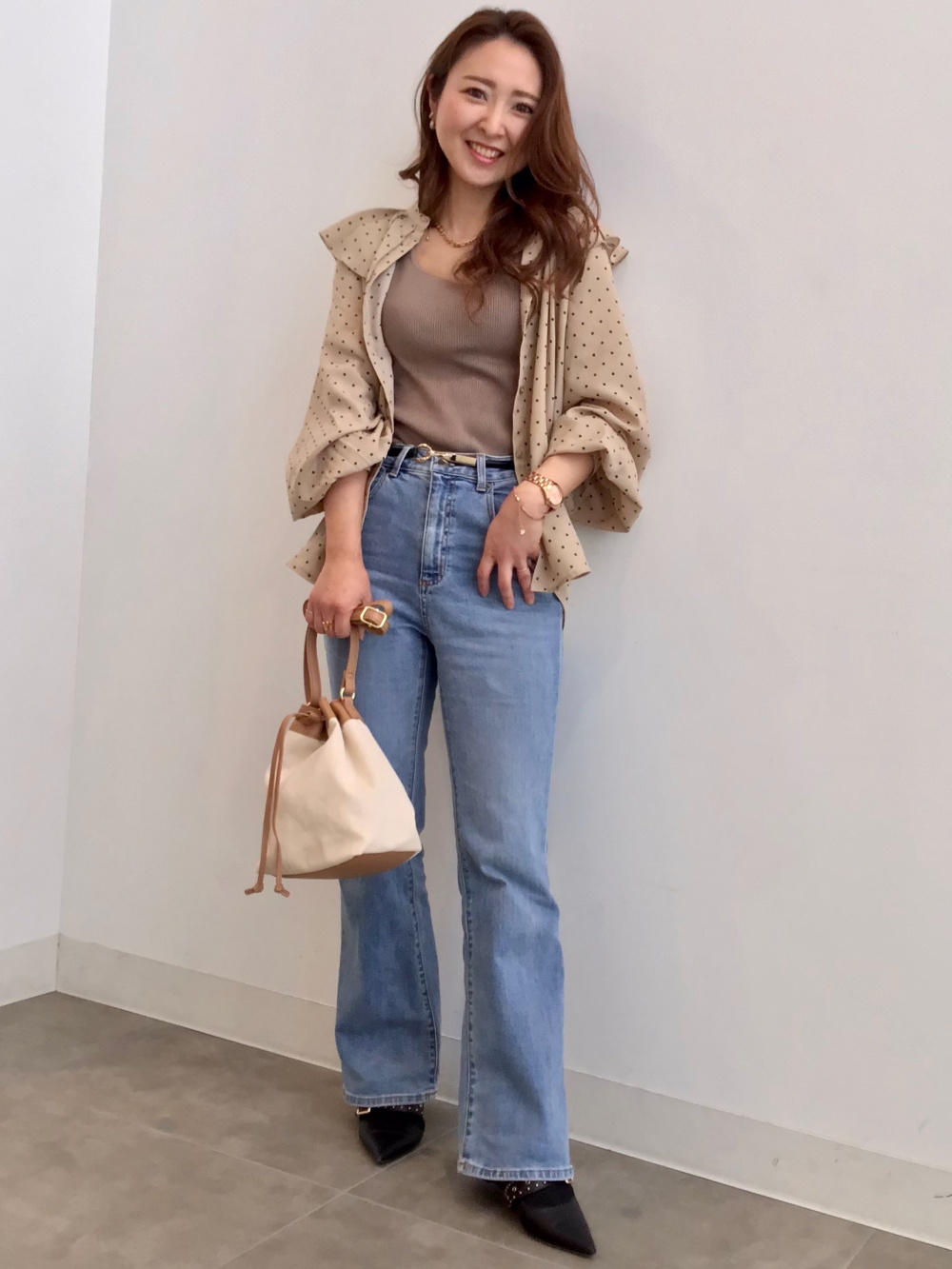 「リブスクエアネックニットタンクトップ、フレアジーンズ(丈標準72～76cm)」の着用コーディネート| ジーユー