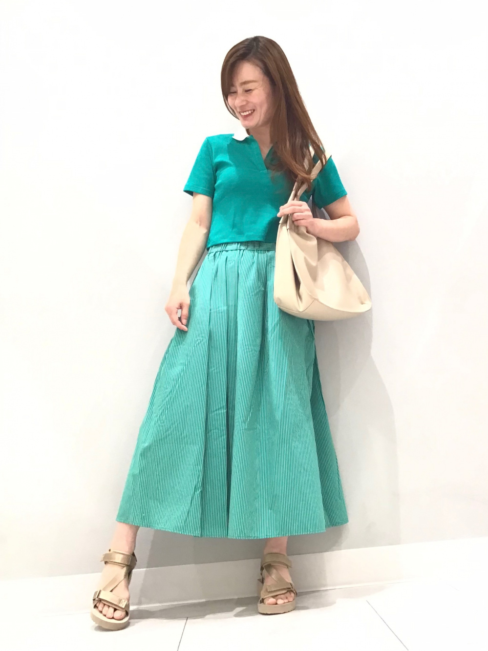 「バイカラースキッパーポロ(半袖)(丈43.5cm～50cm)、デニムクラッシュショートパンツOSB+EC」の着用コーディネート| ジーユー