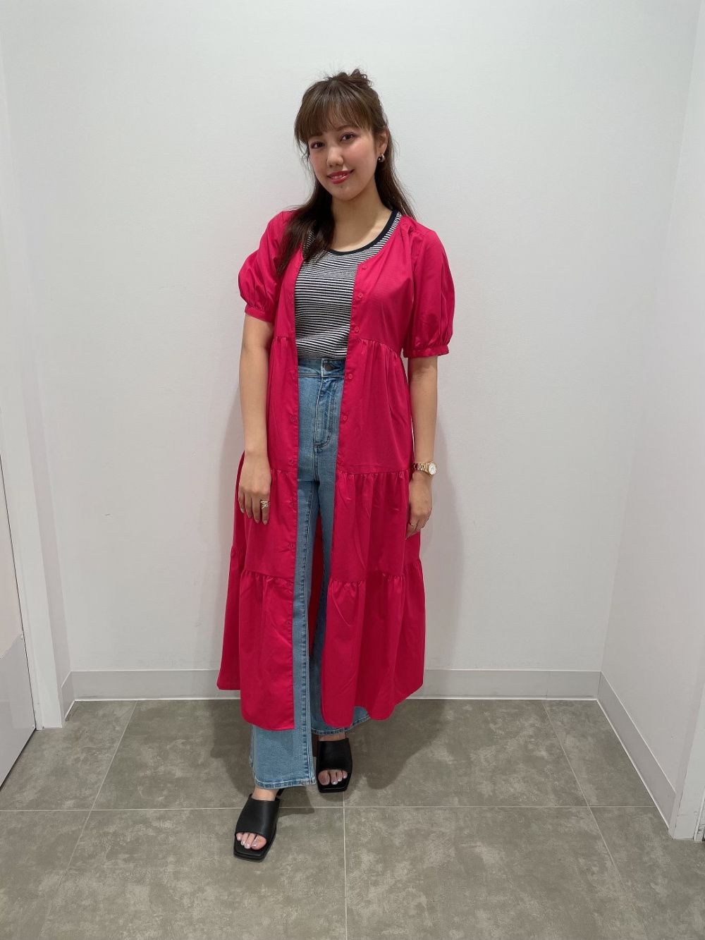 「タンクトップ(ボーダー)、フレアジーンズC(丈標準72.0～76.0cm)」の着用コーディネート| ジーユー