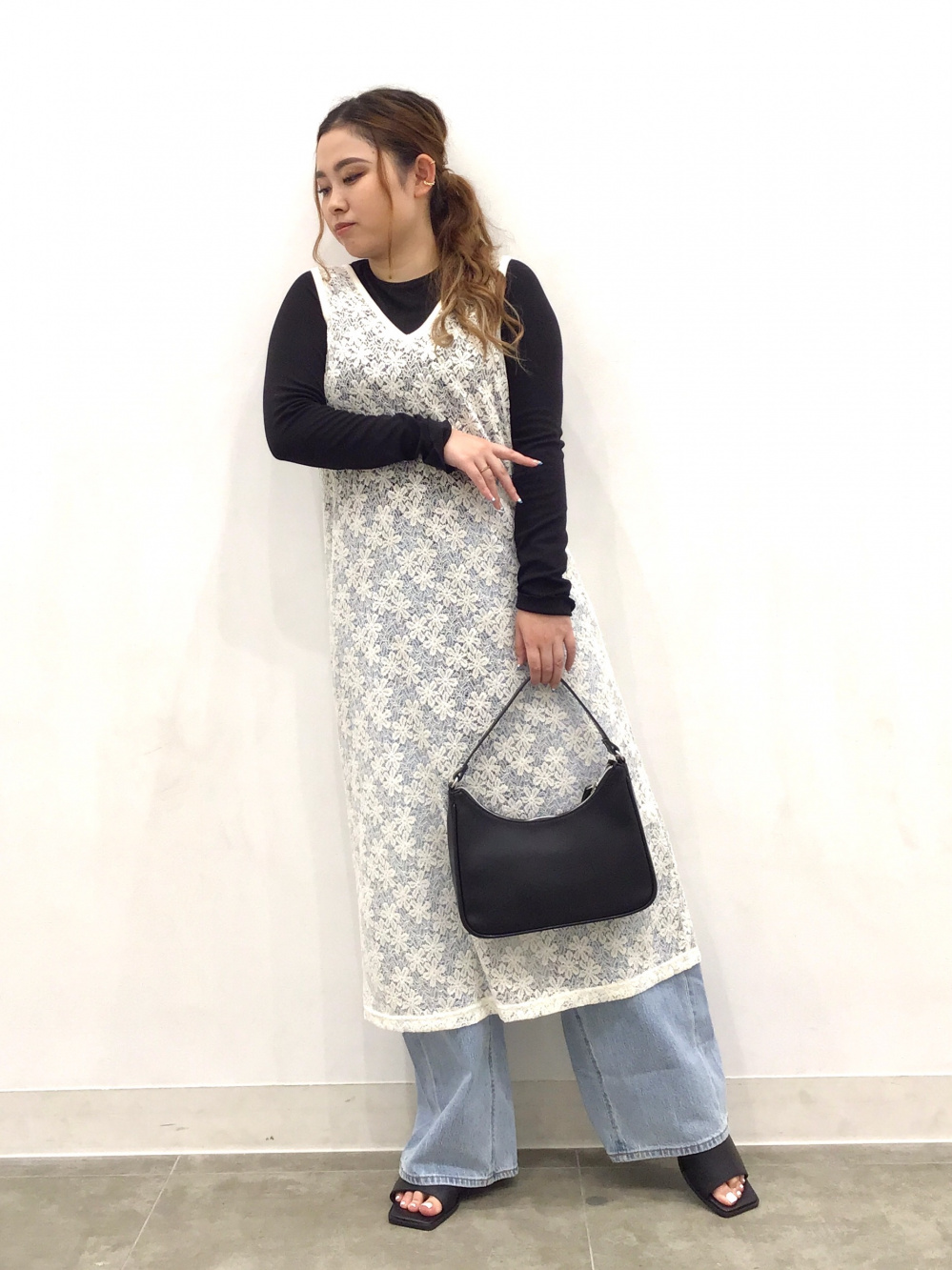レースT(半袖)Q、タックフレアミディスカート(ストライプ)」の レースT(半袖)Q、タックフレアミディスカート(ストライプ)」の