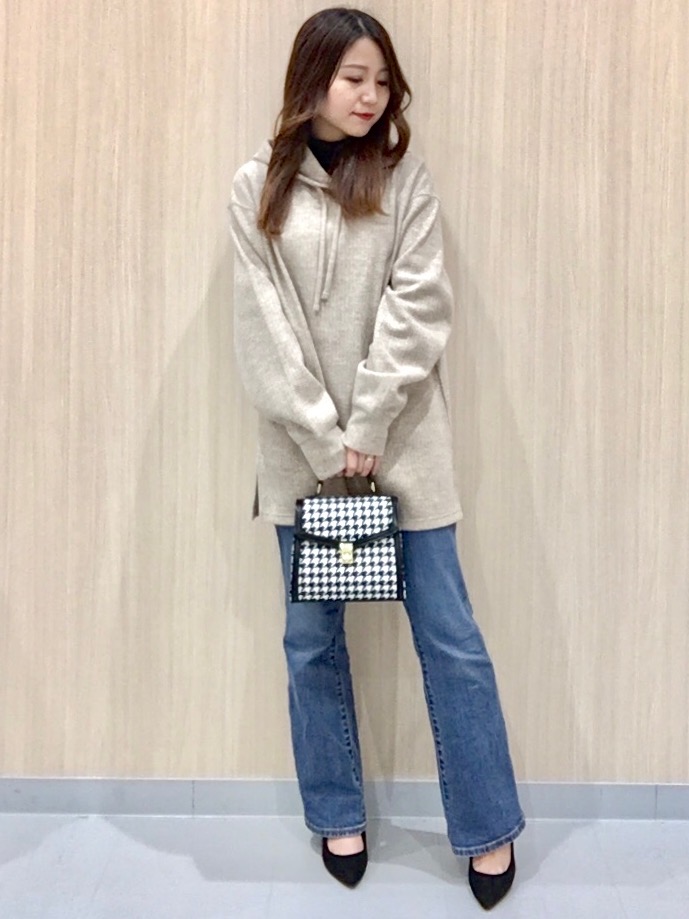 「スムースフレンチスリーブT(ボーダー)RS、フレアジーンズ(丈標準72～76cm)」の着用コーディネート| ジーユー