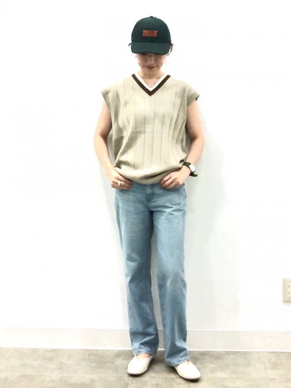 「學院風針織背心、工裝褲(褲長標準:69～73cm)」的穿搭靈感 | GU
