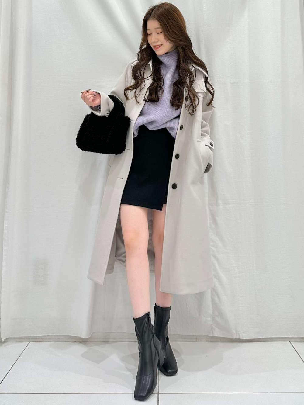 「パフィータッチオーバーサイズハイネックセーター(長袖)(2023年冬アイテム)、ブラッシュドジャージーワイドパンツ(丈標準70.0～74.0cm)」の着用コーディネート| ジーユー