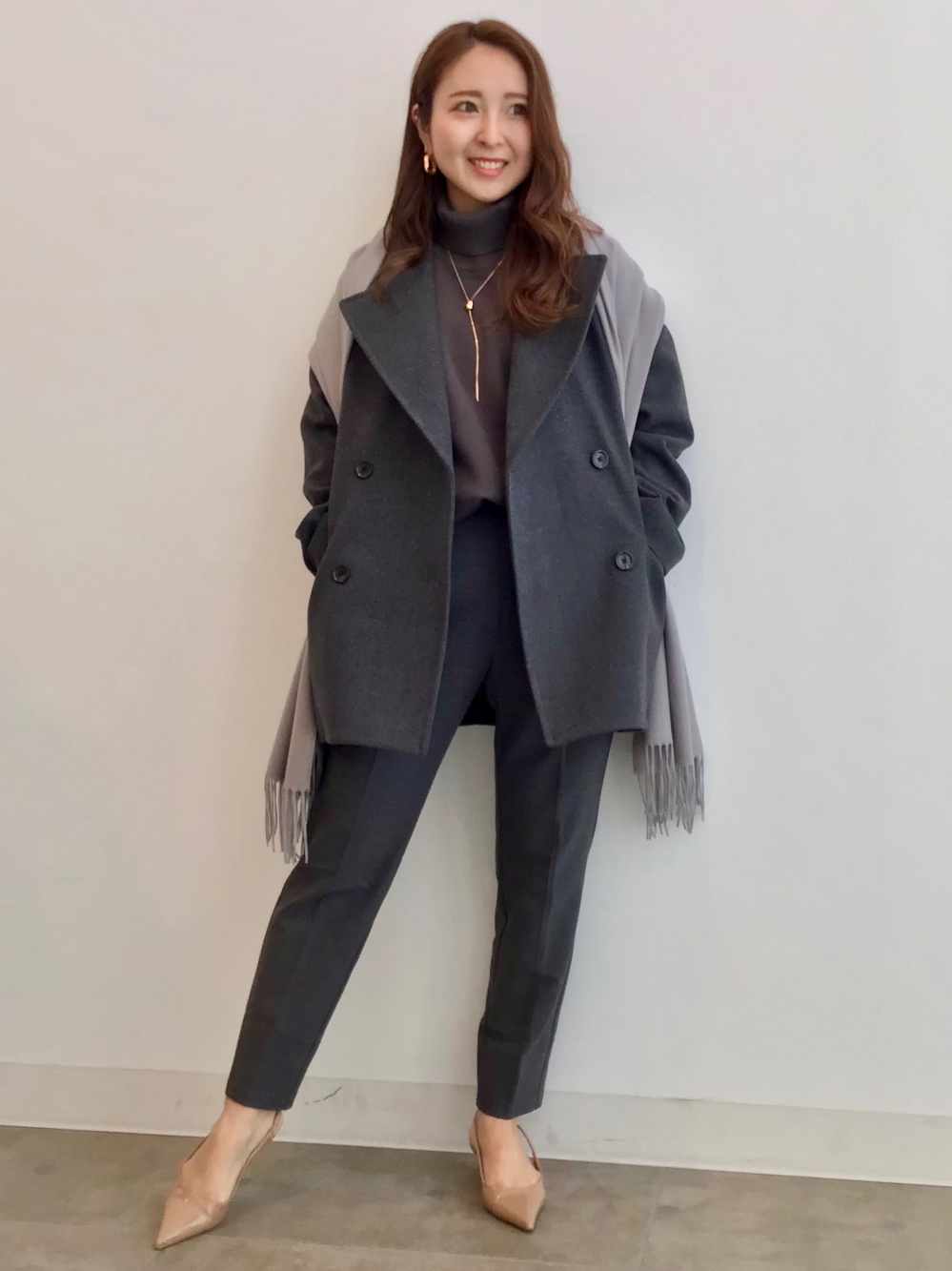 「コージーメルトンオーバーサイズハーフコート、ソフトシャギーセーター(長袖)NT+E」の着用コーディネート| ジーユー