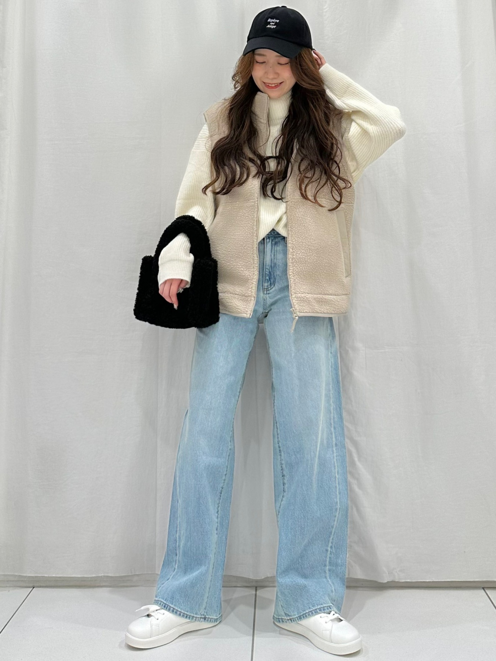 「コージーメルトンオーバーサイズハーフコート、ソフトシャギーセーター(長袖)NT+E」の着用コーディネート| ジーユー