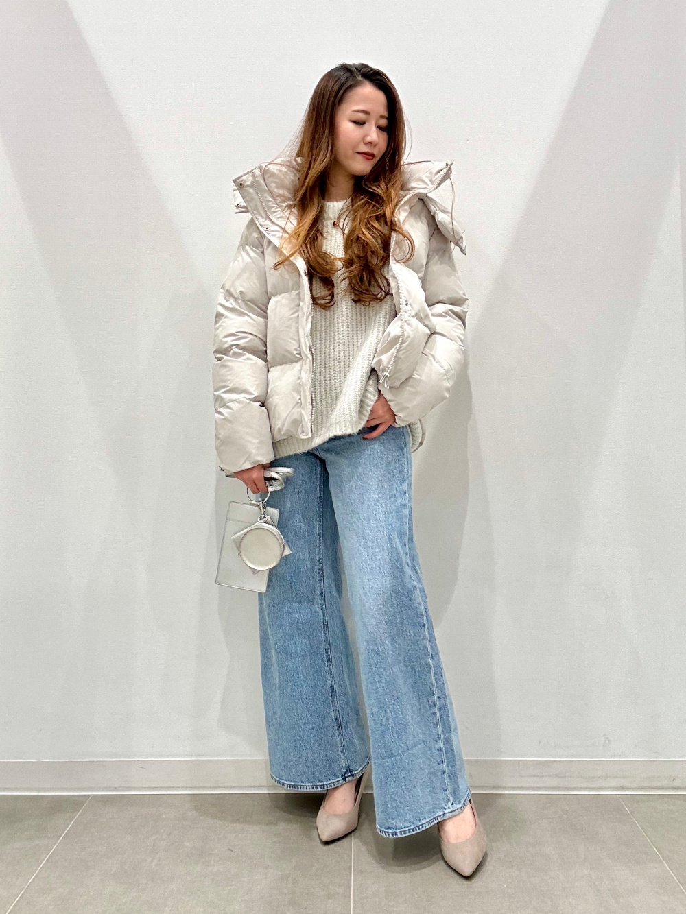 「ダブルブレストノーカラージャケット(ストライプ)Z+E、フェザーヤーンボートネックセーター(長袖)Z+E」の着用コーディネート| ジーユー