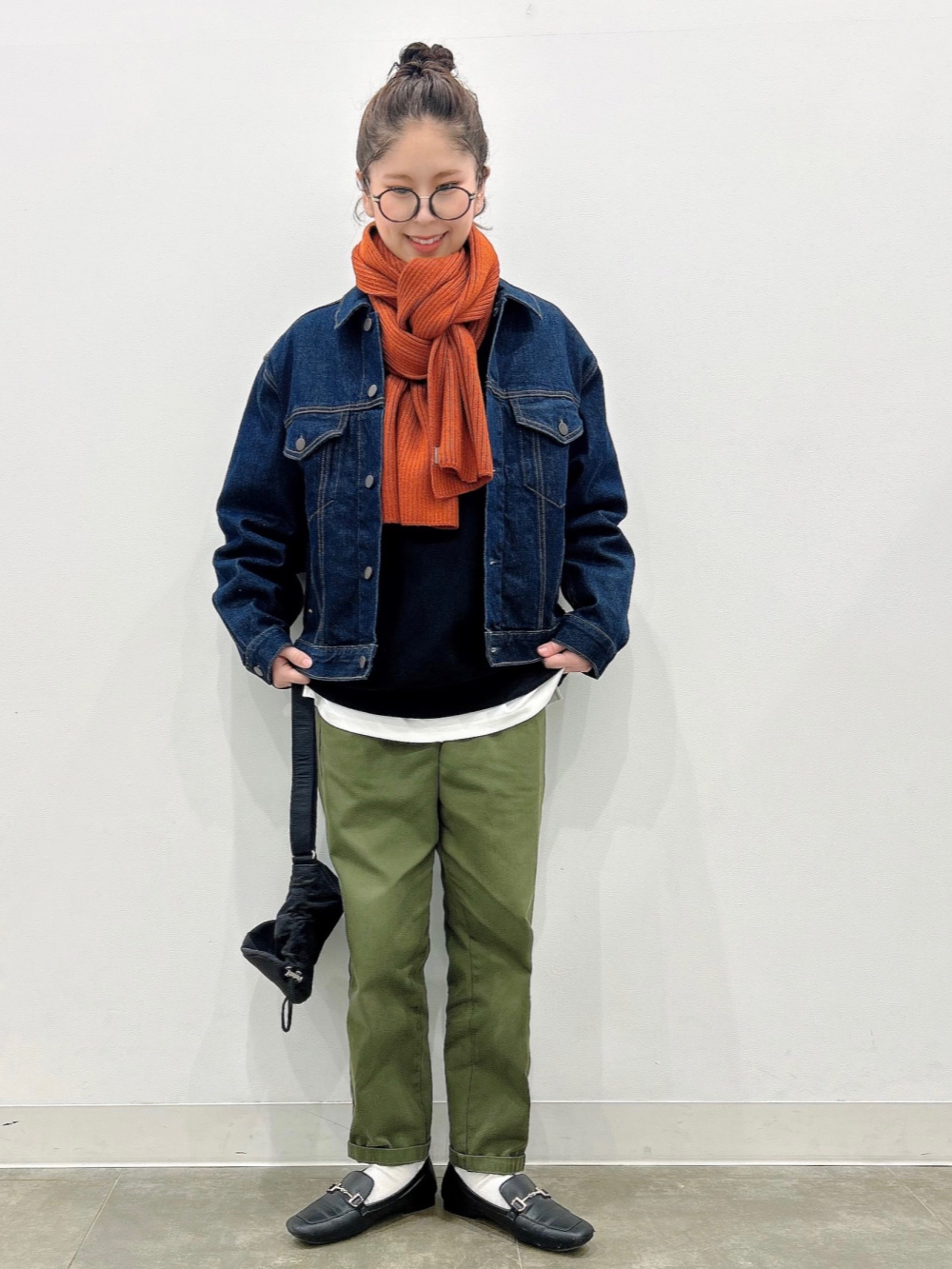 「リブダブルジップカーディガン(長袖)Q、コクーンジョガープルオンパンツ(丈標準67.5～71.5cm)」の着用コーディネート| ジーユー