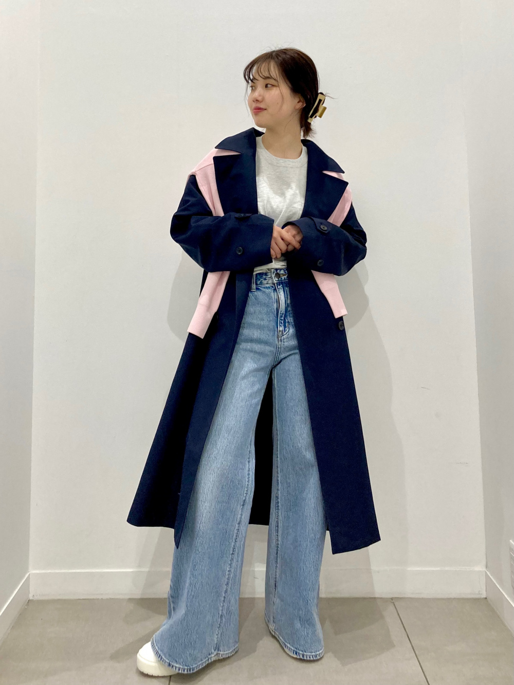 「ナイロンジップアップベスト(セットアップ可能)、ワイドショートスウェットパーカ(長袖)NT+E」の着用コーディネート| ジーユー