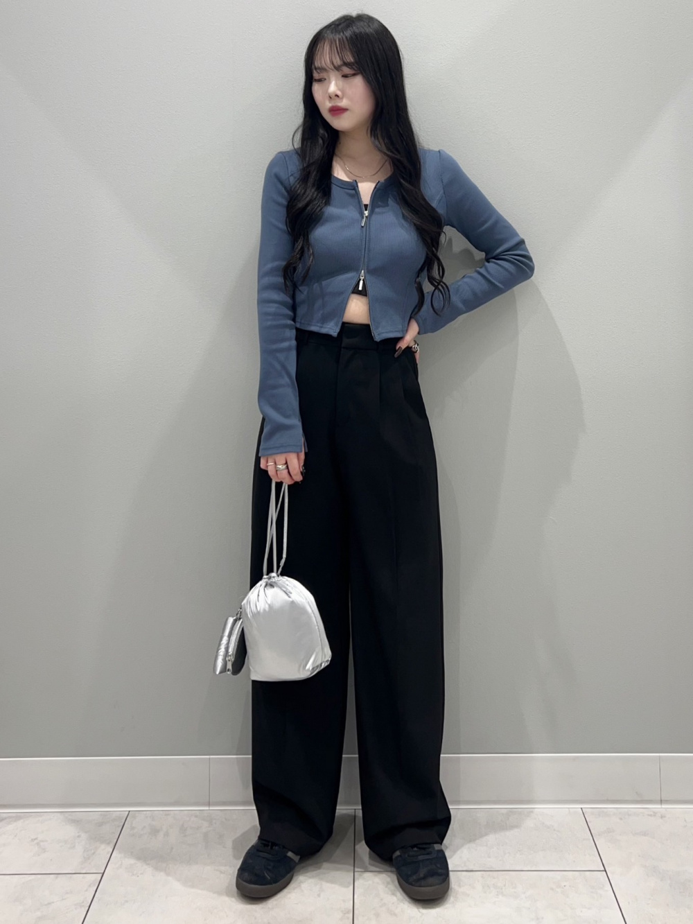 「リブダブルジップカーディガン(長袖)Q、コクーンジョガープルオンパンツ(丈標準67.5～71.5cm)」の着用コーディネート| ジーユー