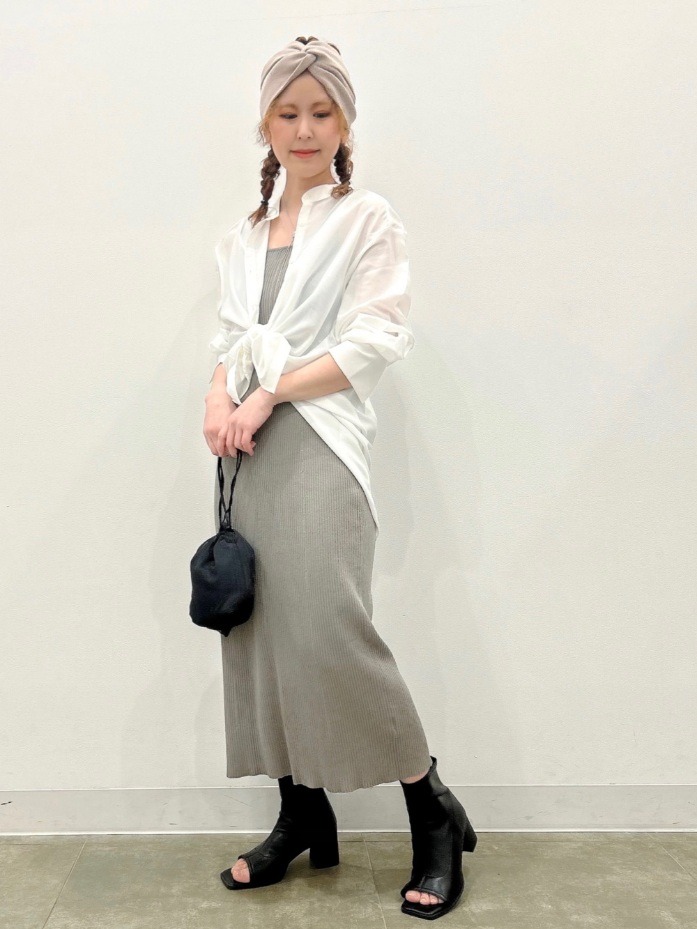 「2ピースタンクトップレイヤードT(長袖)、ヘビーウェイトスウェットナローロングスカート(丈標準82.5～89.5cm)(セットアップ可能)」の着用コーディネート| ジーユー