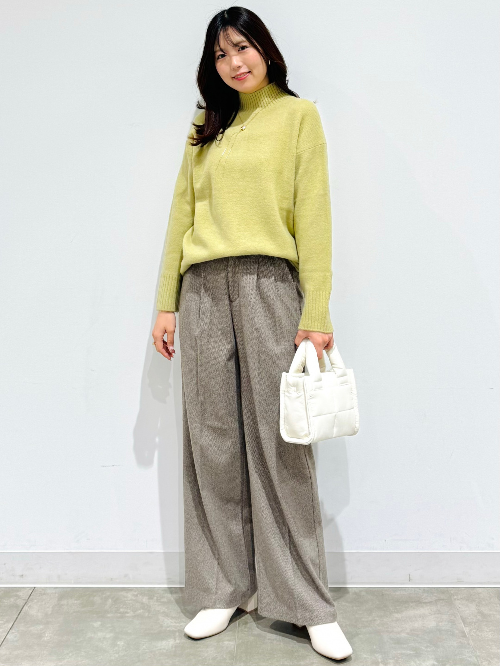 「ヘリンボーンタックワイドパンツ(丈標準70.0～74.0cm)」の着用コーディネート| ジーユー