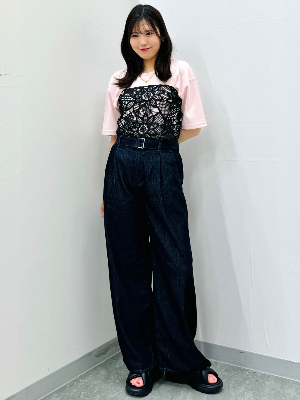 「シアーシャツ(5分袖)Q、タックワイドパンツ(丈標準70.0～74.0cm)」の着用コーディネート| ジーユー