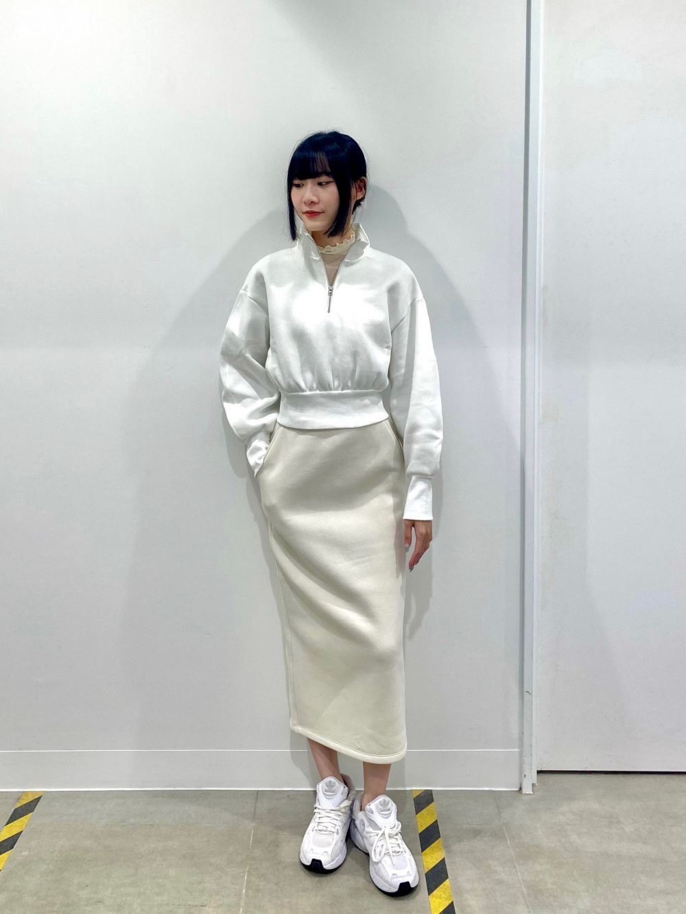 「透膚高領T恤(長袖上衣)OSB+EC、降落傘褲Q」的穿搭靈感 | GU