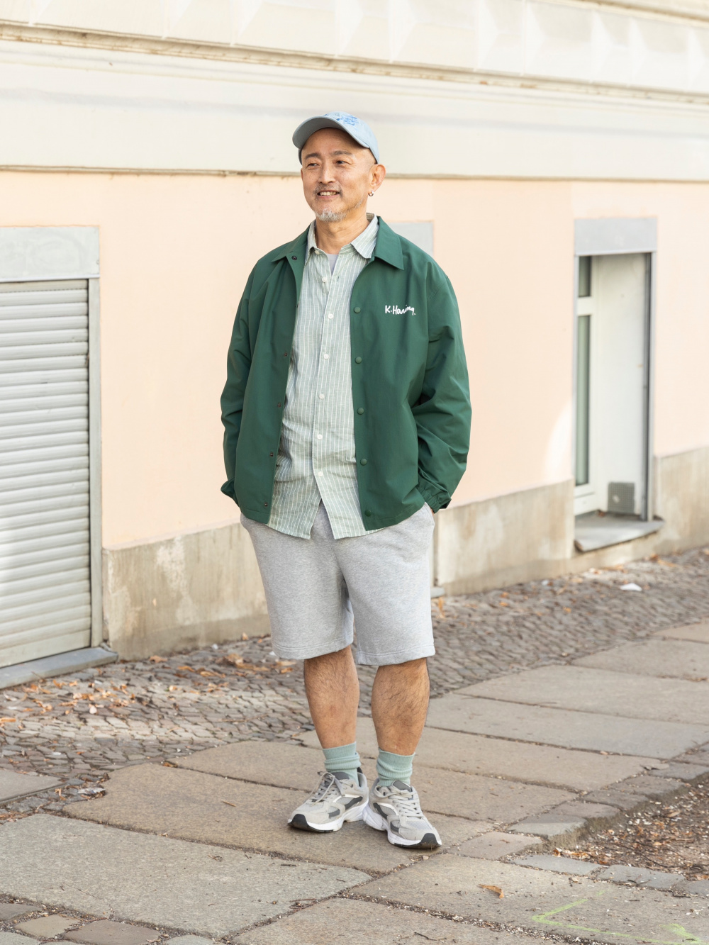 Descubre ideas de looks para「Pantalón corto ultraelástico、Camisa lino mezcla cuello abierto ...