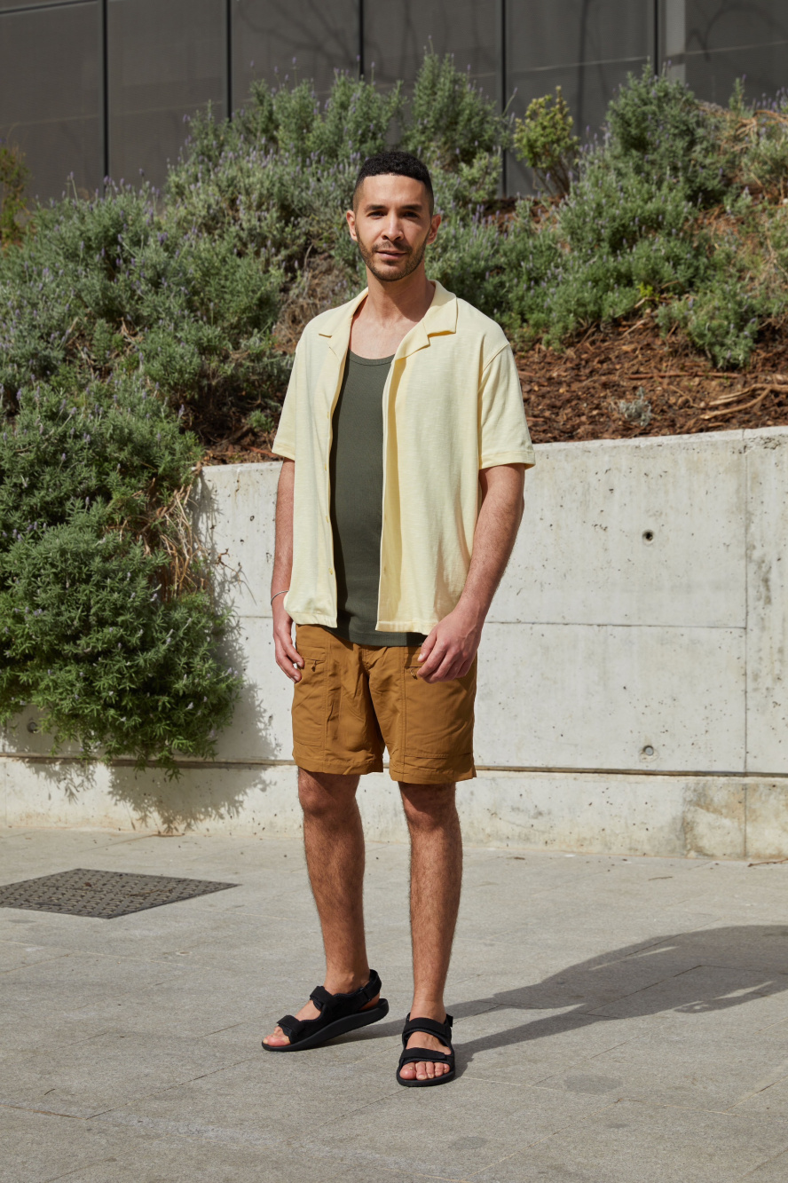 Descubre ideas de looks para「Camisa lino mezcla、Pantalón corto」| UNIQLO ES