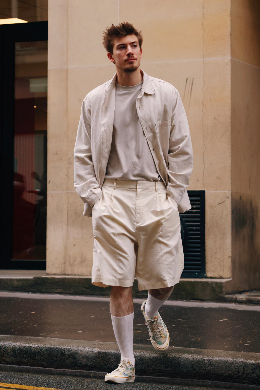 Check styling ideas for「COACH JACKET、COLOURFUL 50 SOCKS」| UNIQLO CA