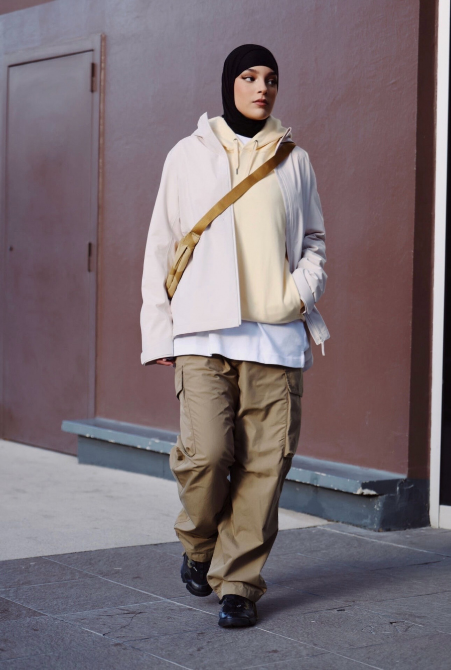 Check styling ideas for「AIRism Cotton Crew Neck T-Shirt、BLOCKTECH Parka ...