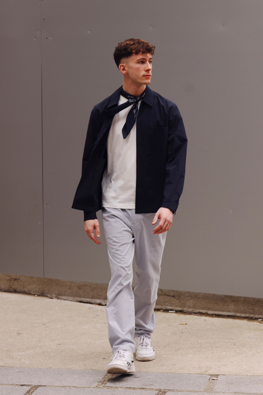 Voir les idées looks de「T-Shirt Col Rond、Chemise en coton (Motifs à ...