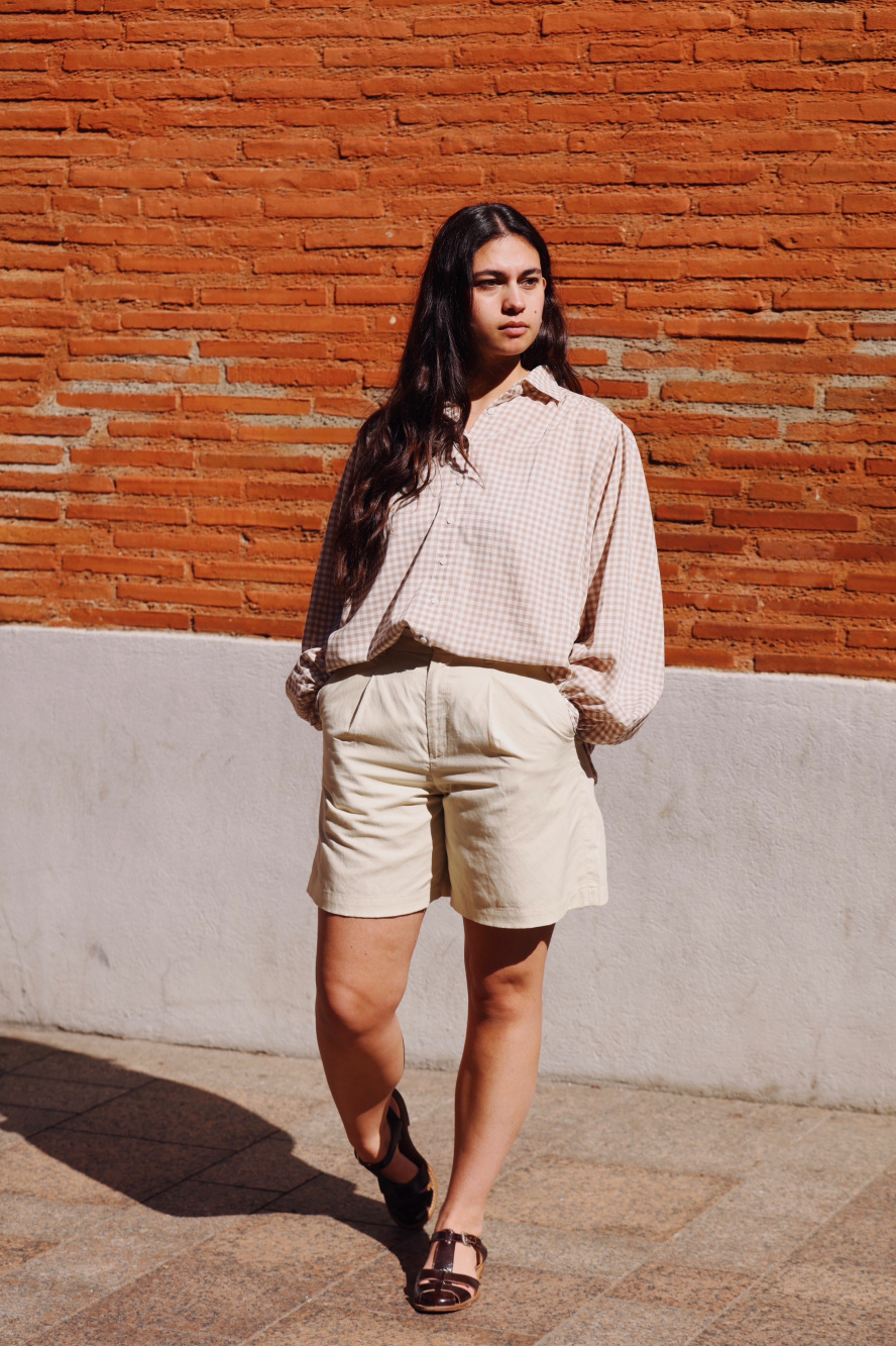 Descubre ideas de looks para「Pantalón lino mezcla (corto)、Jersey Algodón Suave Relax Cuello ...