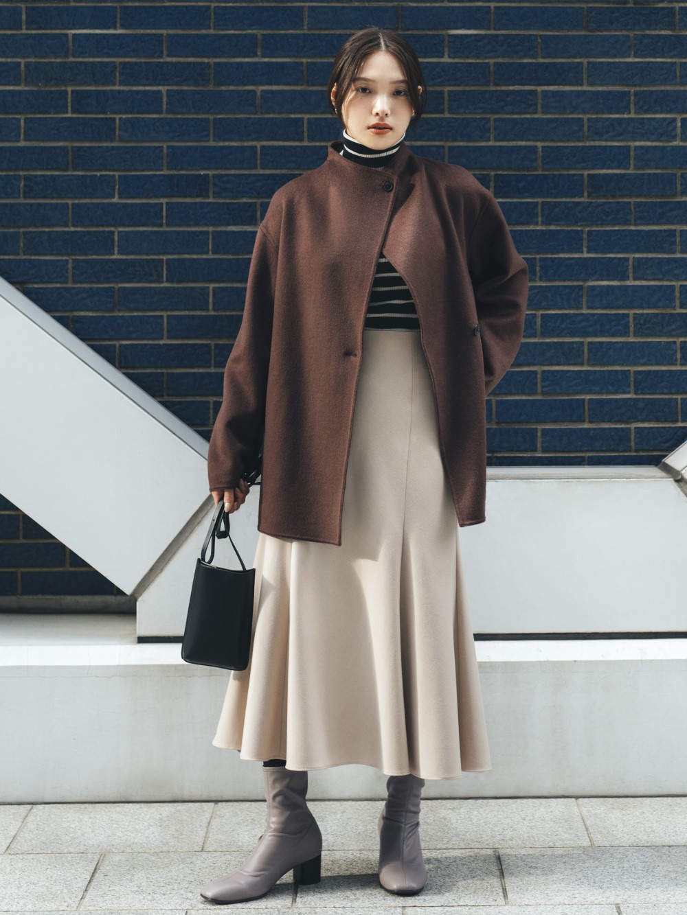 「エクストラファインメリノリブタートルネックセーター（長袖）、パウダーフィールダウンショートコート」を使った着こなし| ユニクロ