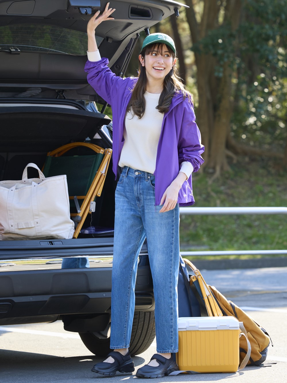 「UTアーカイブ NARUTO UT グラフィックTシャツ（半袖・レギュラーフィット）、ボーイフレンドテーパードジーンズ（アンクル丈・丈標準 ...