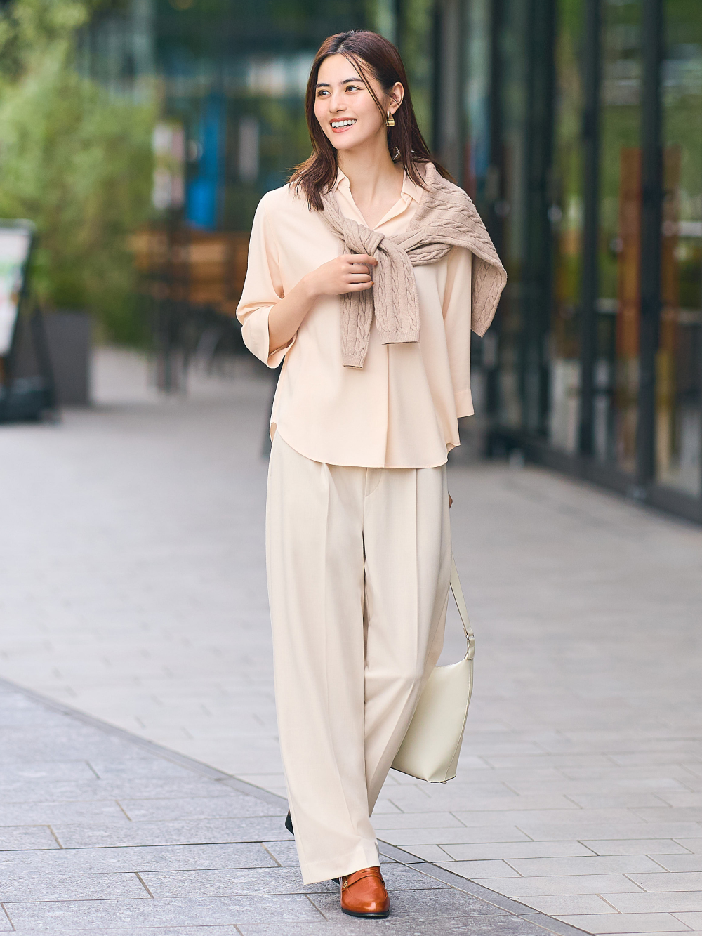 Shop looks for「Tailored Jacket、Faux Leather Square Shoulder Bag」| UNIQLO PH