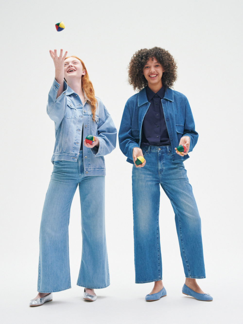 Shop looks for「Drapey Wide Flared Jeans」| UNIQLO IN