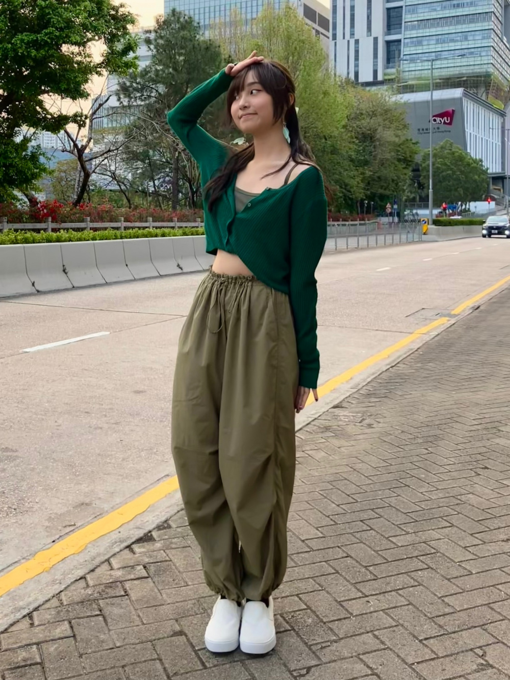 Check styling ideas for「AIRism COTTON CROPPED BRA TUBE TOP、LACE ROUND ...