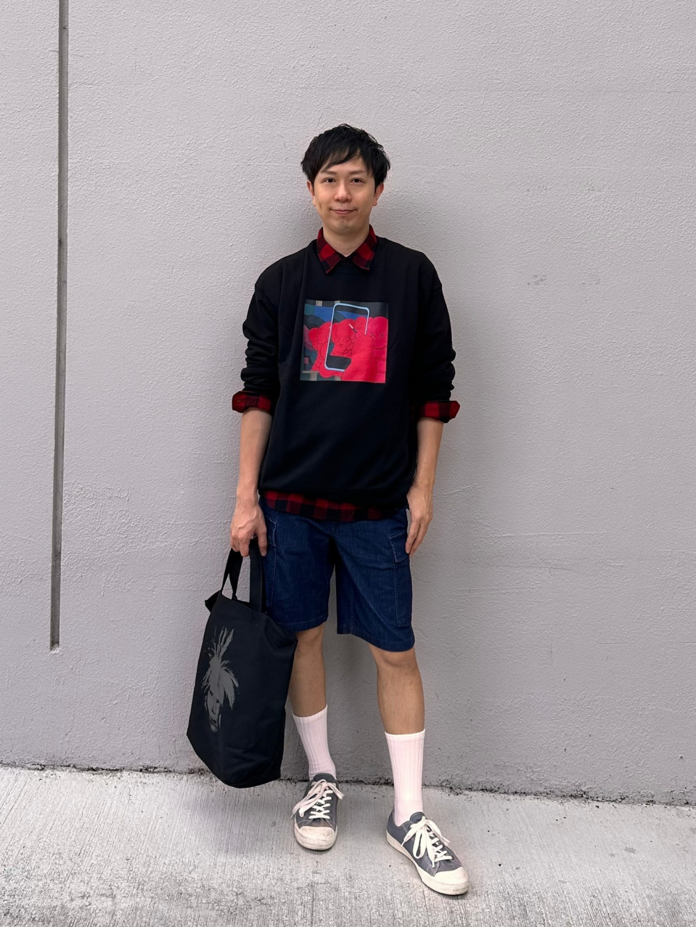 Check styling ideas for「KAWS + Warhol Sweat Shirt」| UNIQLO IN