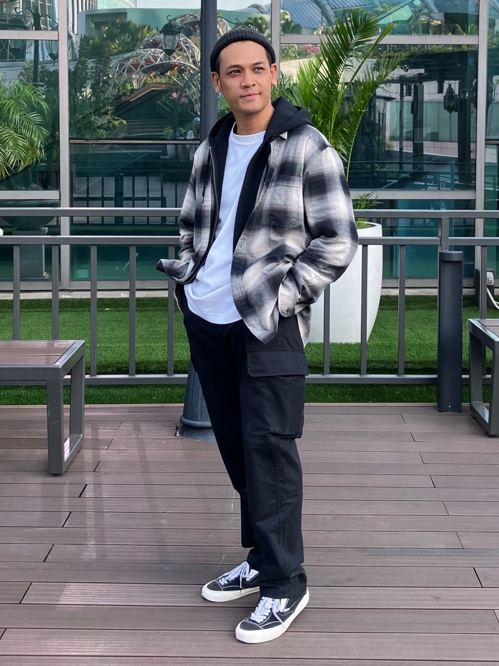 Check styling ideas for「Cargo Pants、HEATTECH Ribbed Beanie」| UNIQLO PH