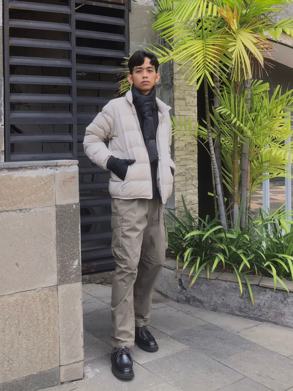 Cek ide styling untuk「Jaket Parka Ultra Light Down (Jaket Down ...