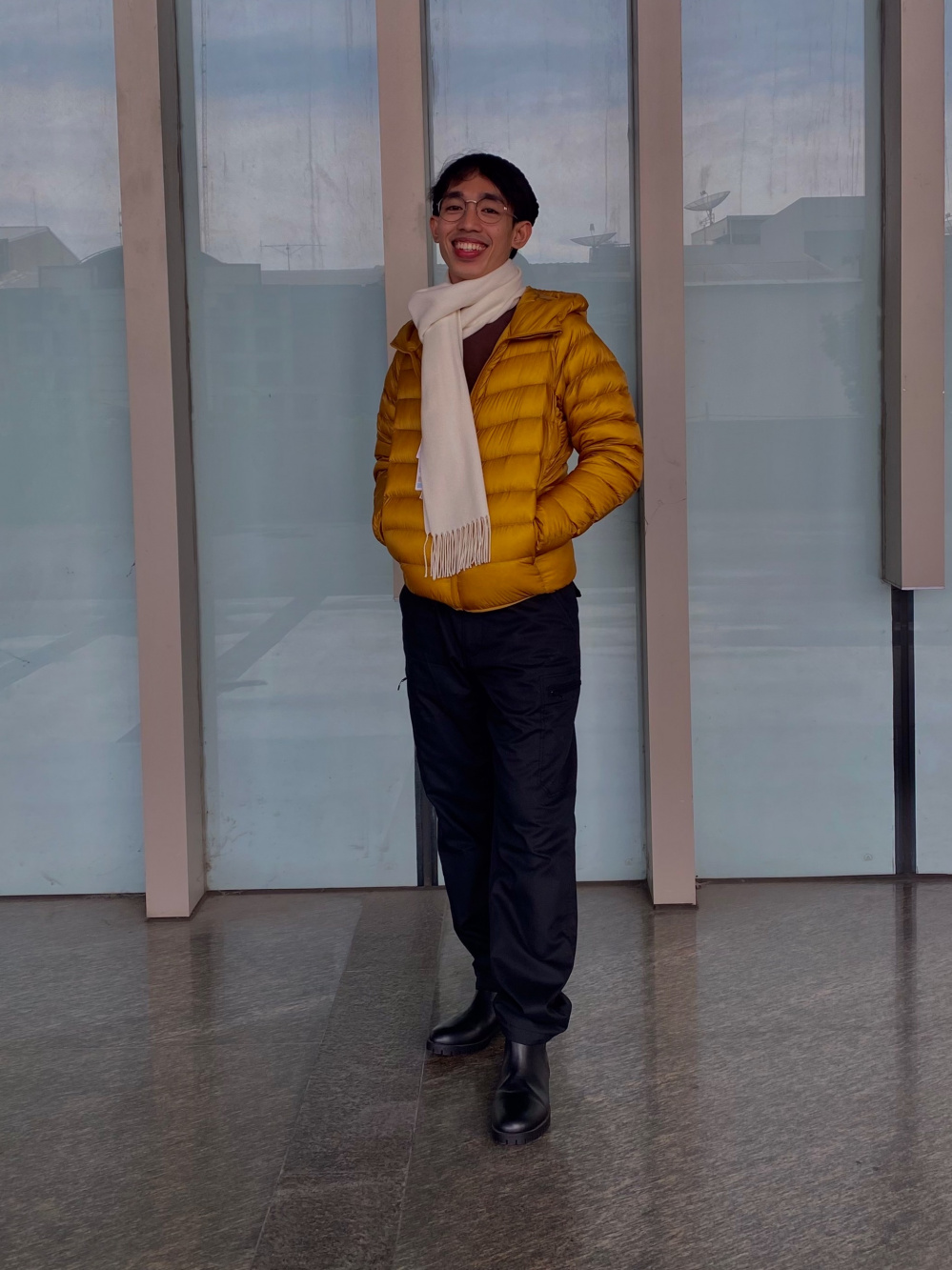 Cek ide styling untuk「Jaket Parka Ultra Light Down (Jaket Down ...