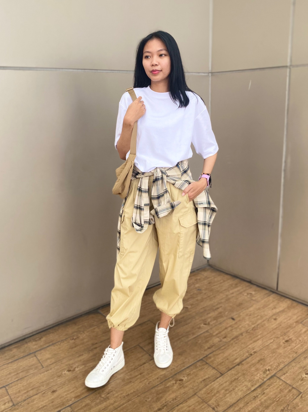 Check styling ideas for「AIRism Cotton Oversized Crew Neck Half Sleeve T ...