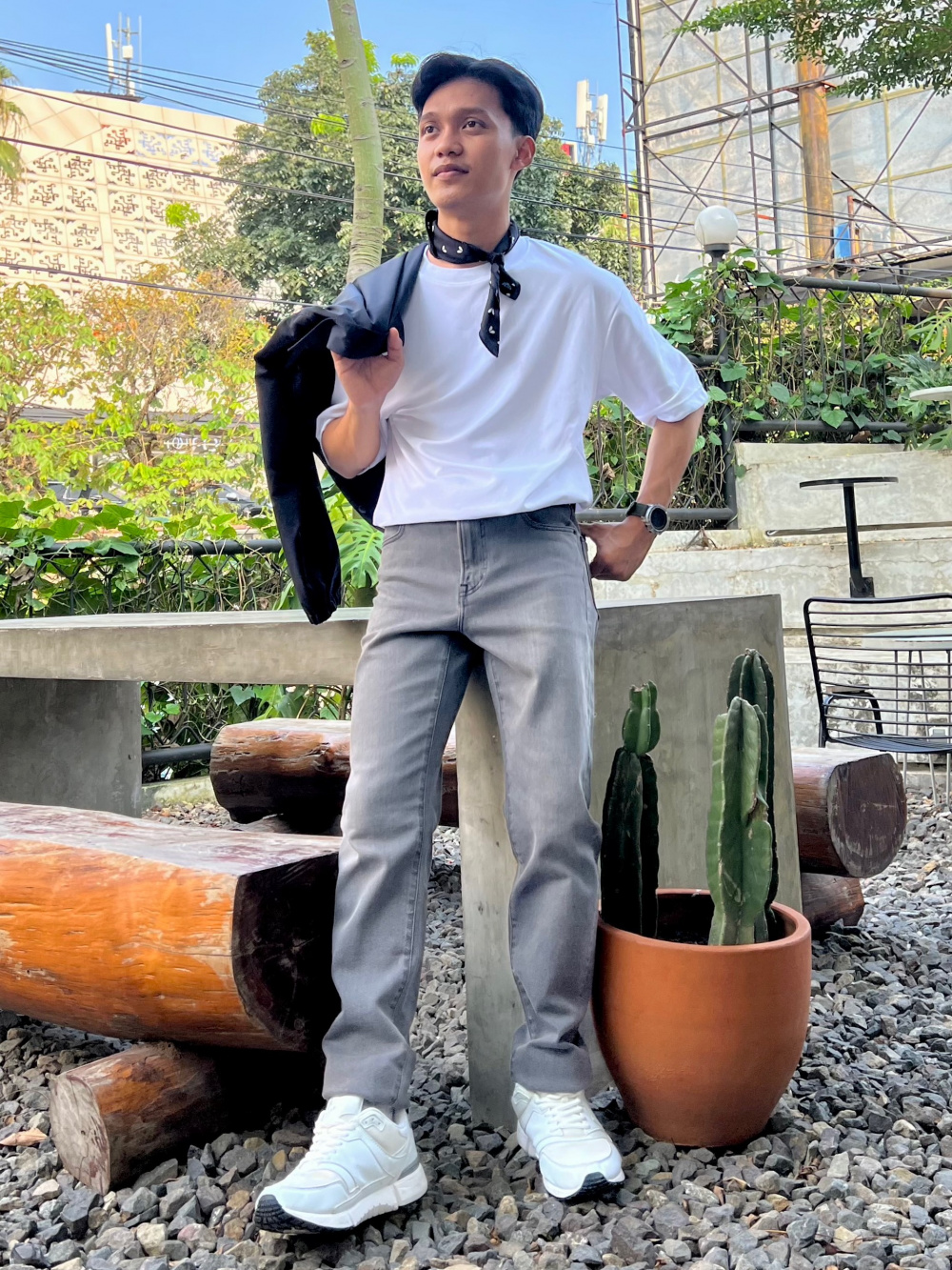 Cek ide styling untuk「Jaket Coach、Jeans Slim Fit」| UNIQLO ID