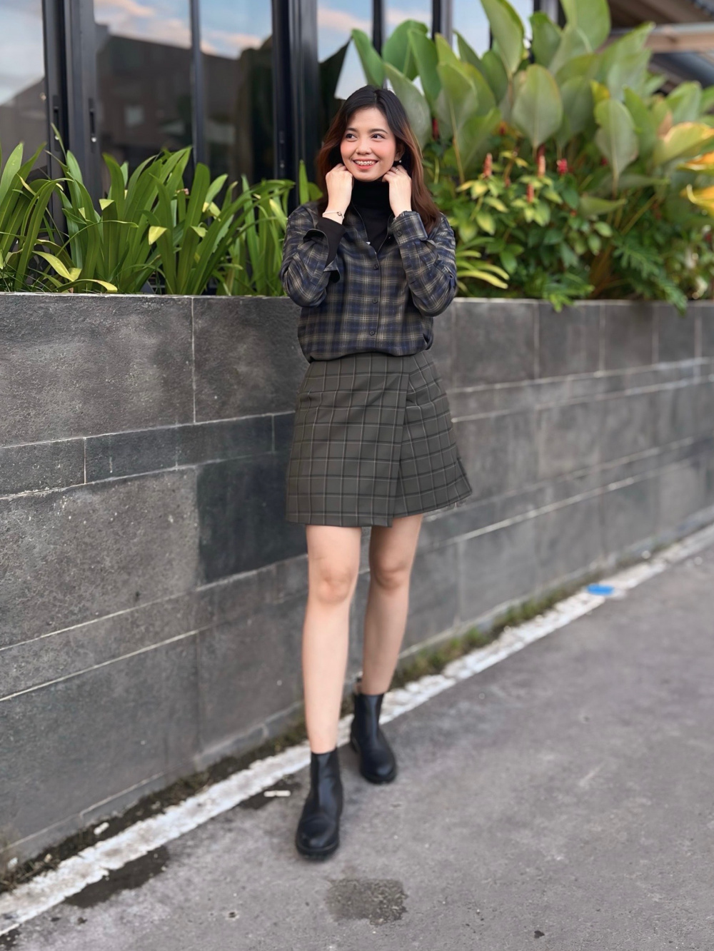 Cek ide styling untuk「T-Shirt Mini | Lengan Pendek、Kemeja Flannel ...