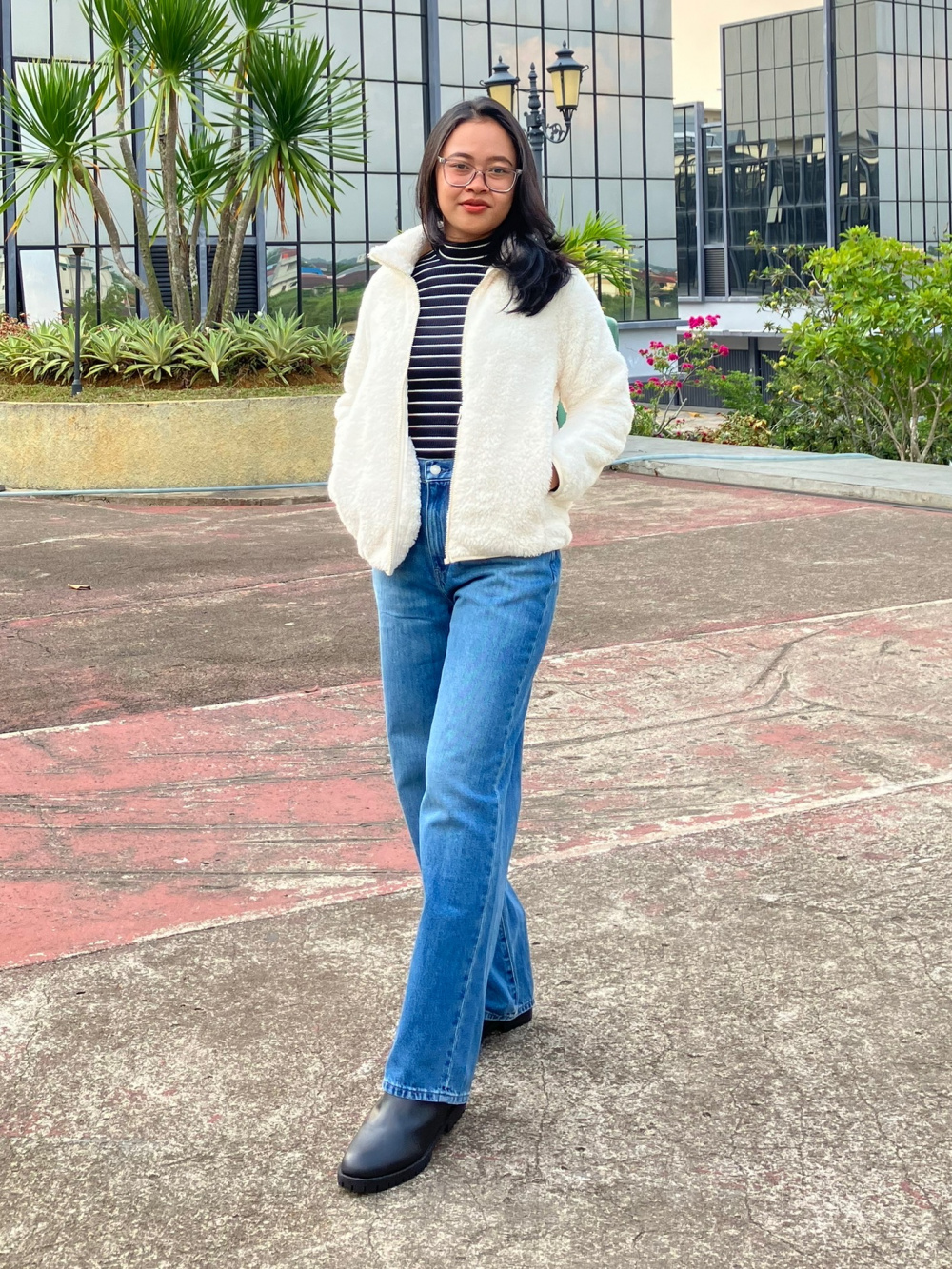 Check styling ideas for「Fluffy Yarn Fleece Full-Zip Jacket」| UNIQLO PH