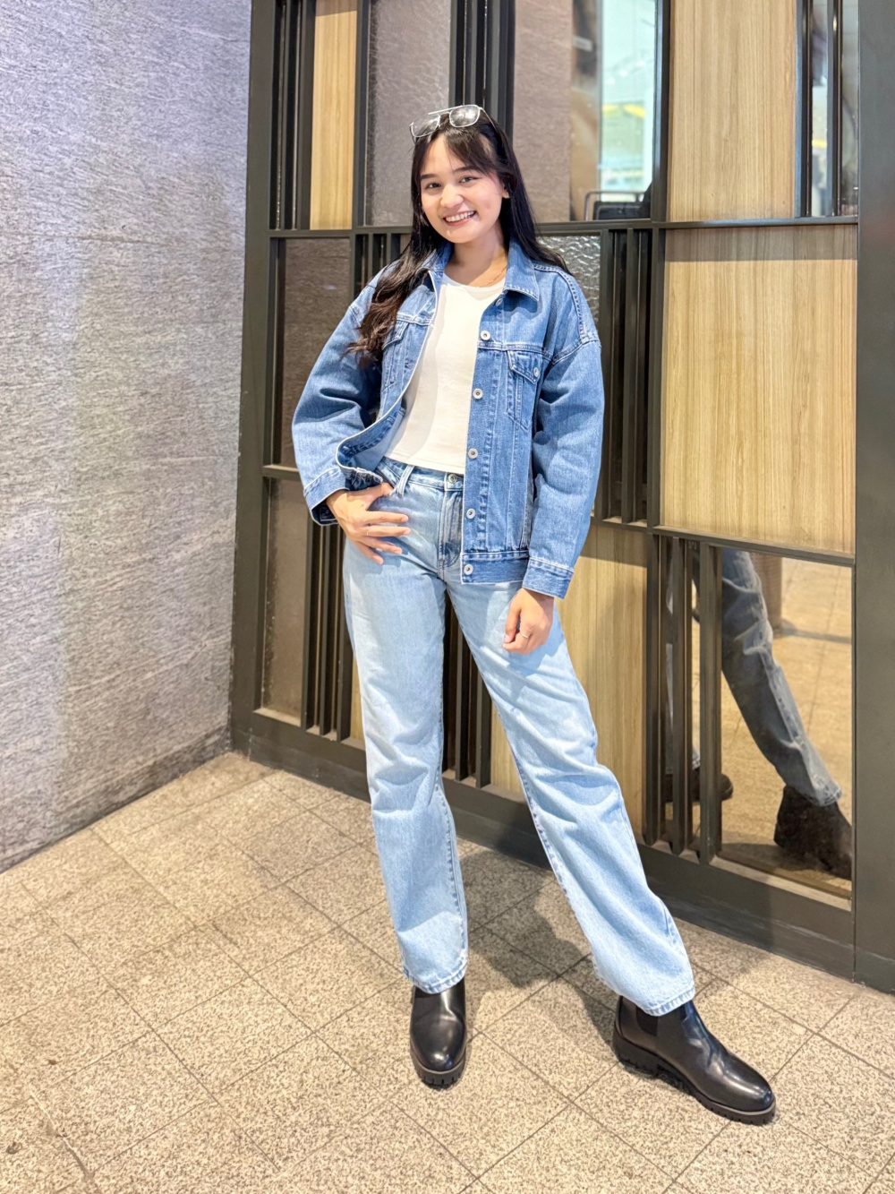 Cek ide styling untuk「Kacamata Metal | Double Bridge、Tas Bulat Ultra ...