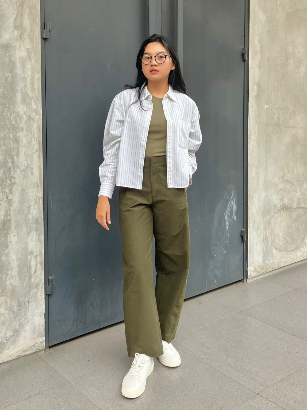 Check styling ideas for「Shoulder Bag Nylon、Oxford Boxy Shirt | Long ...