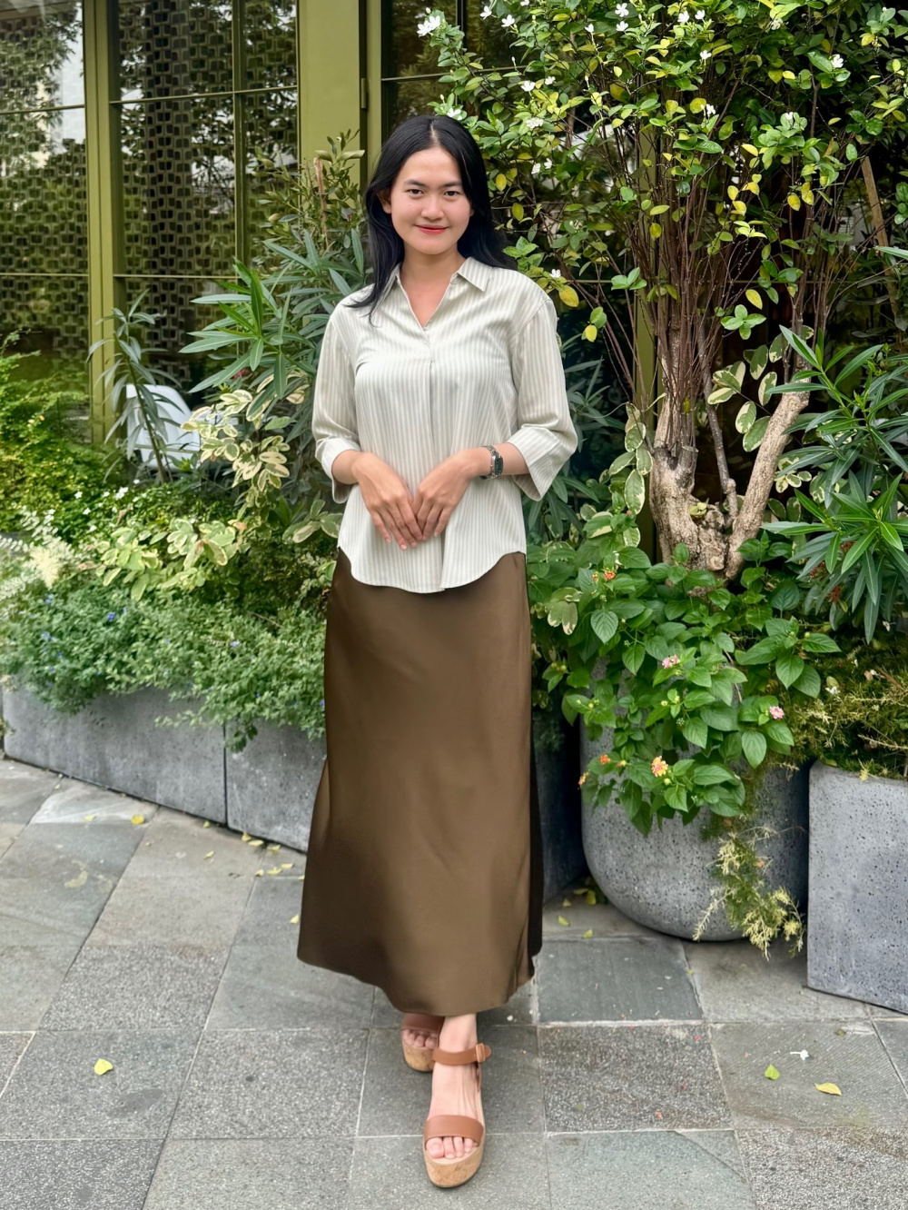 Cek ide styling untuk「Rok Satin」| UNIQLO ID