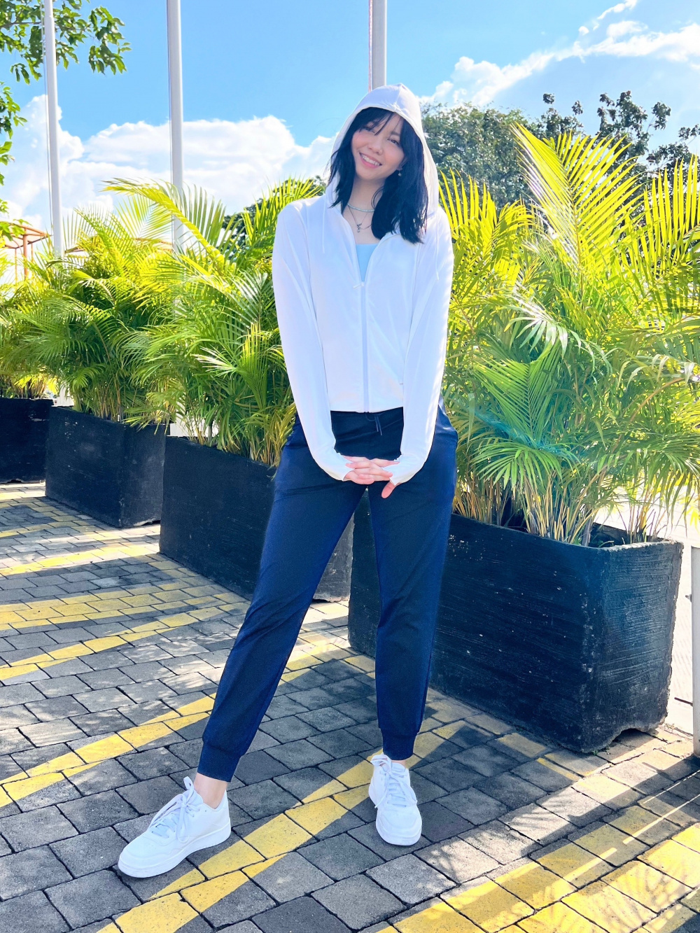 ดูไอเดียสไตล์การแต่งตัวสำหรับ「เสื้อฮู้ด AIRism กันยูวี UV Protection มีซิป、เสื้อยืด AIRism คอกลม ...