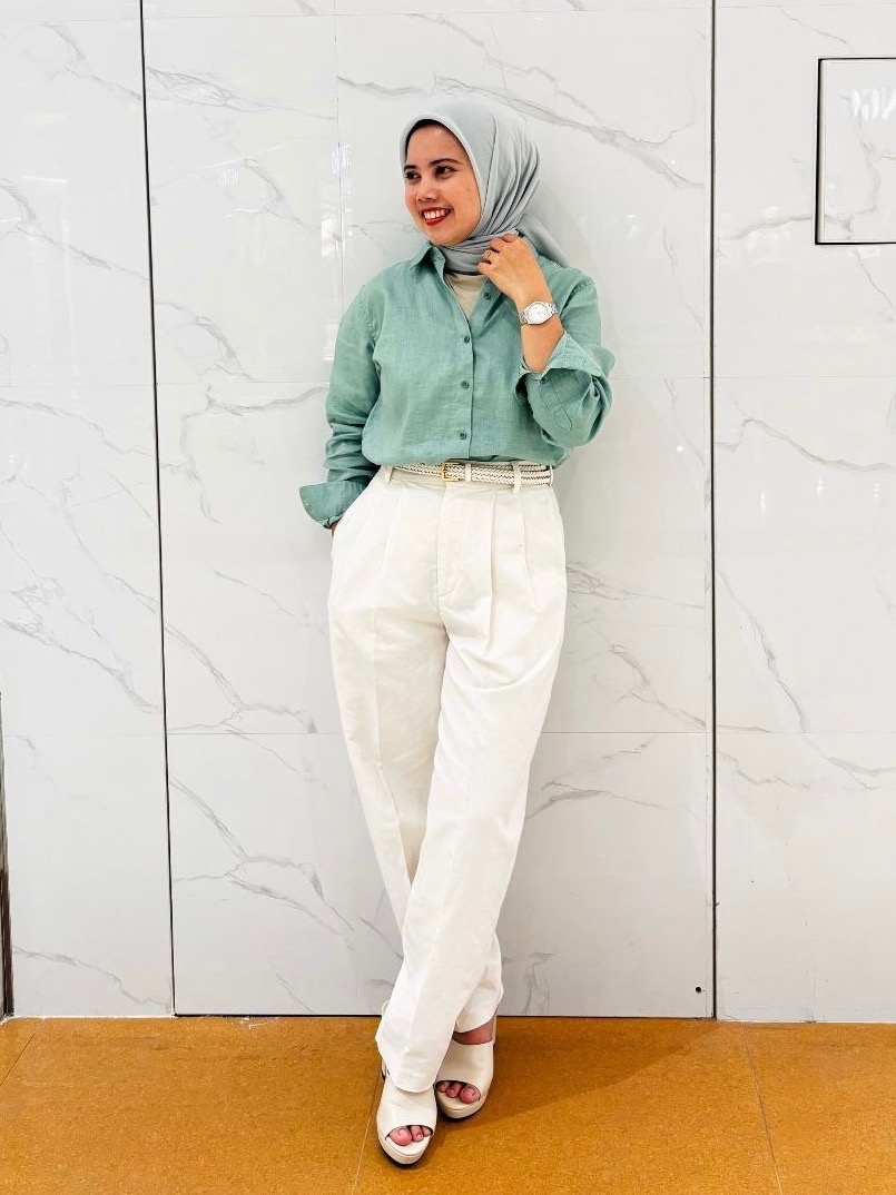 Check styling ideas for「Mini T-Shirt (Cropped Top)、Seamless Half Bra ...