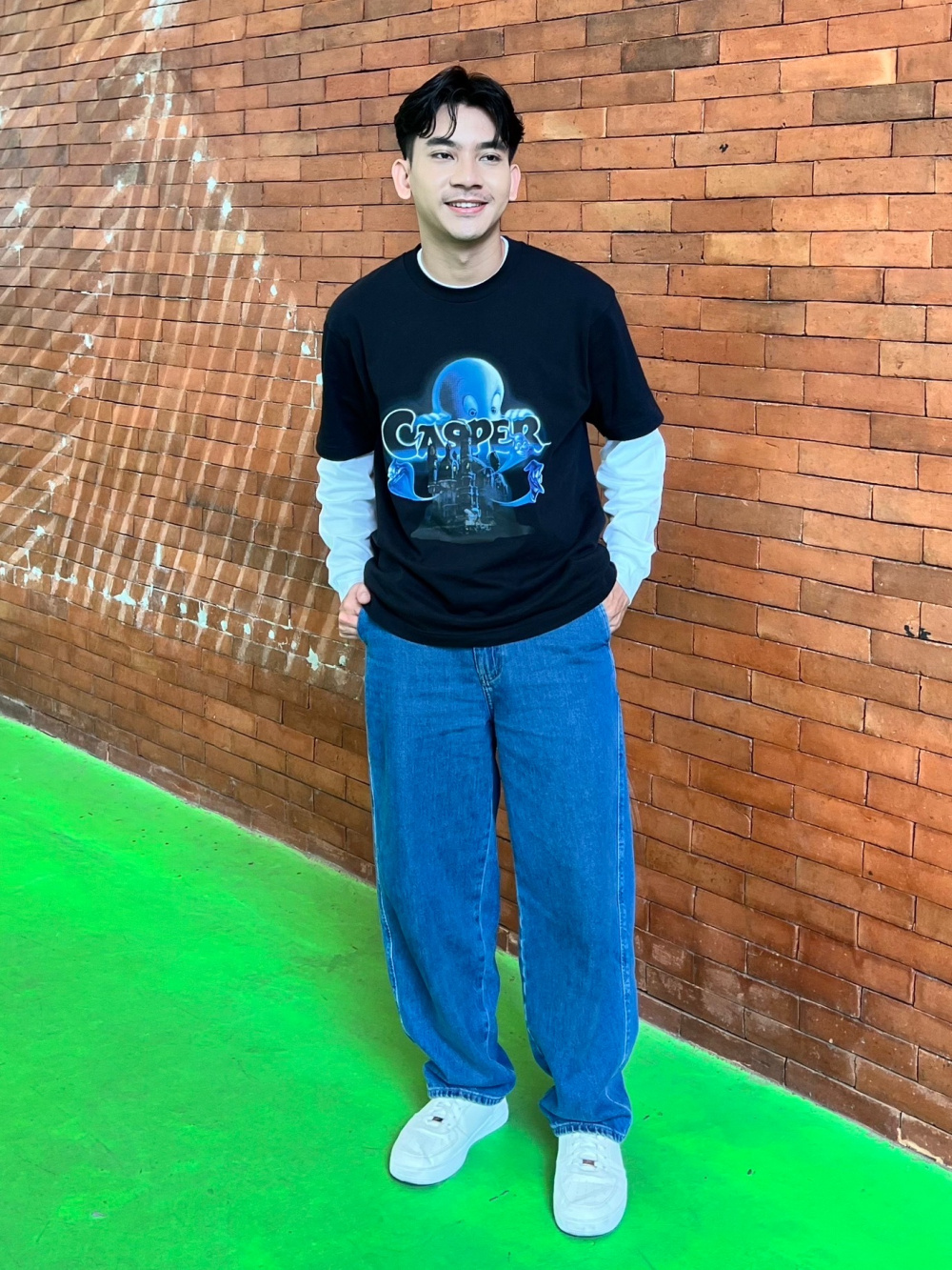 ดูไอเดียสไตล์การแต่งตัวสำหรับ「เสื้อยืดแขนสั้น Universal Movies UT | ลาย ...