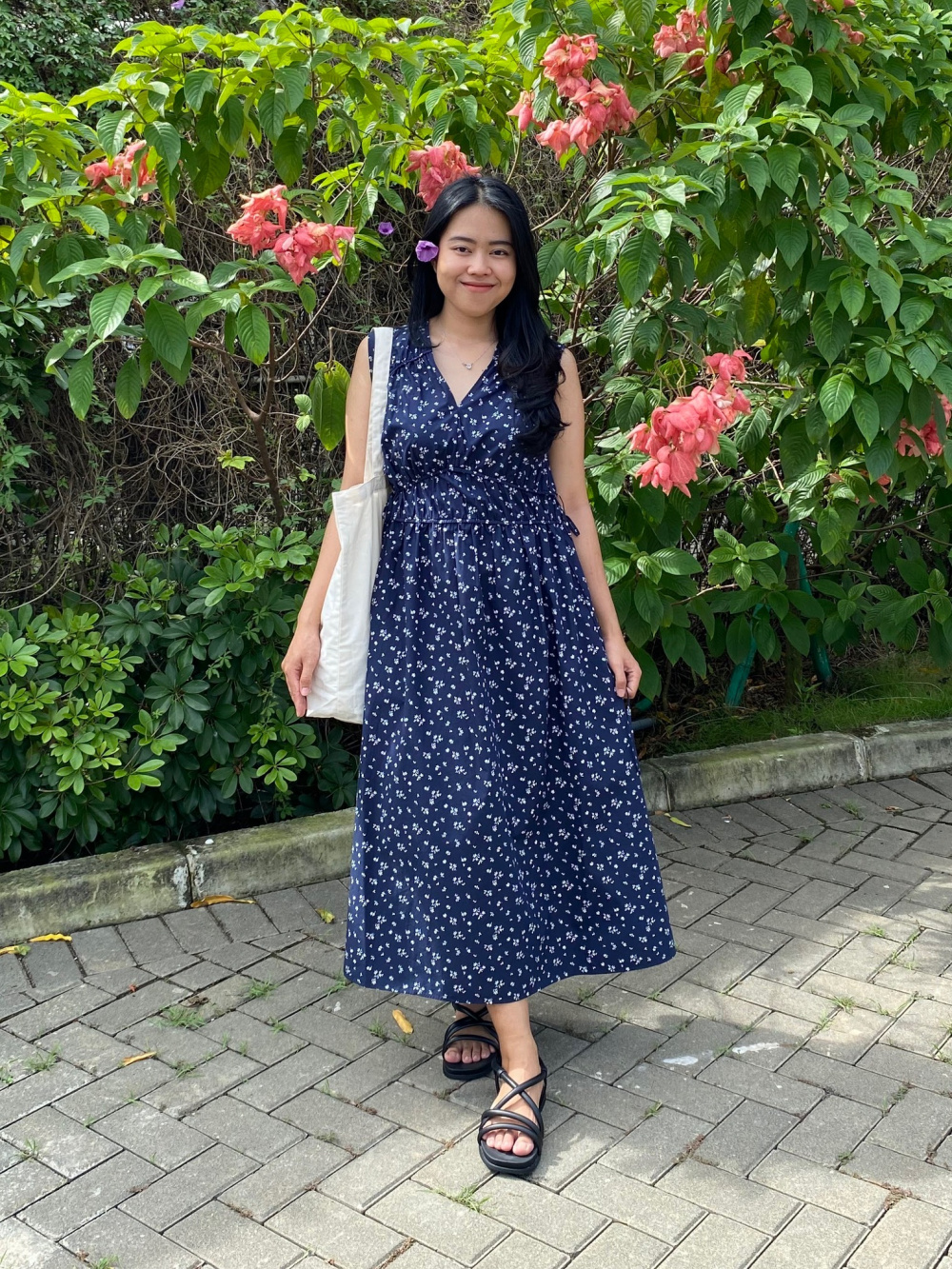 Check styling ideas for「Reusable Bag (Cotton)」| UNIQLO SG