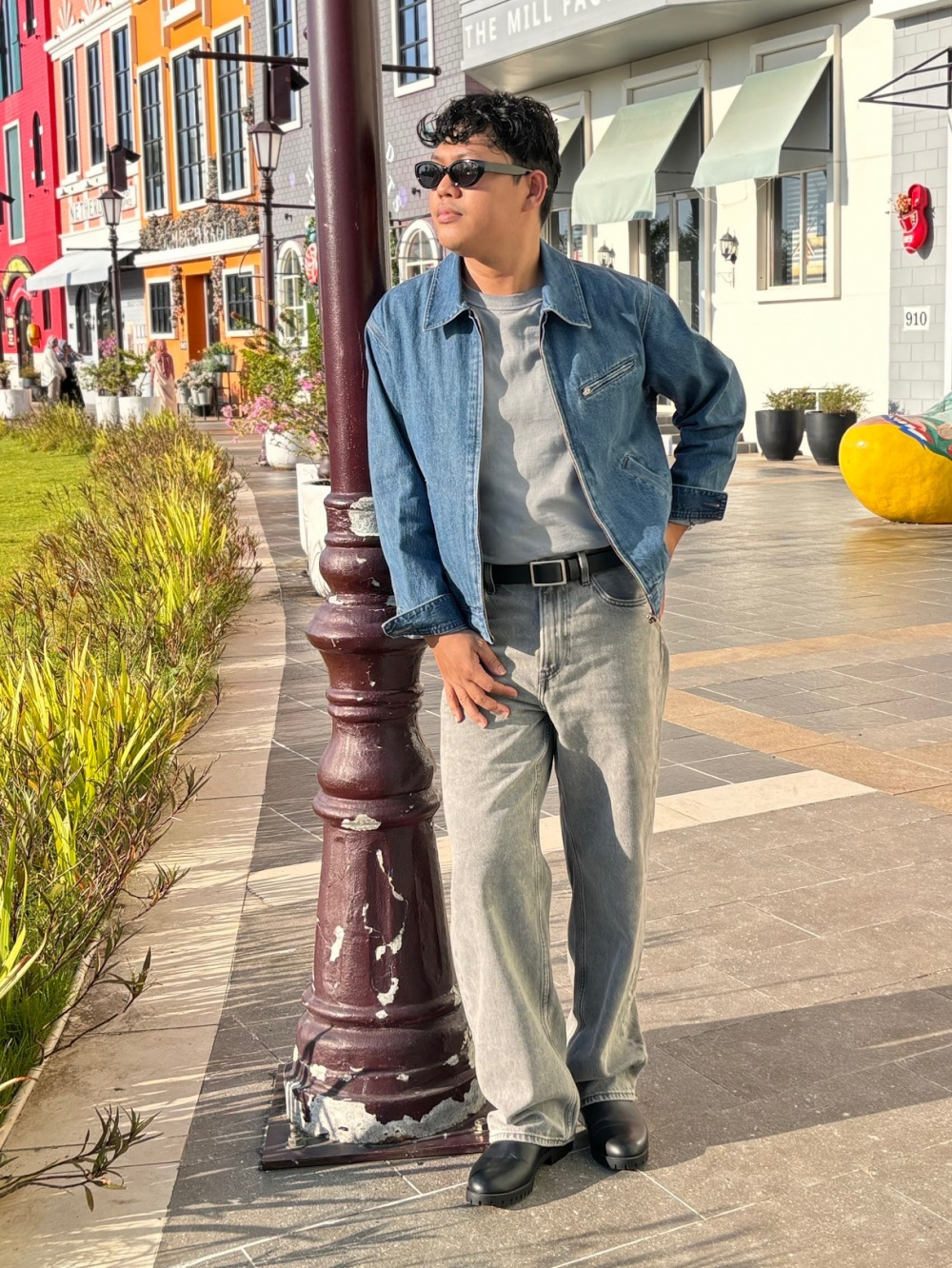 Check styling ideas for「Smart Wide Pants (Regular Length)、Crew Neck ...