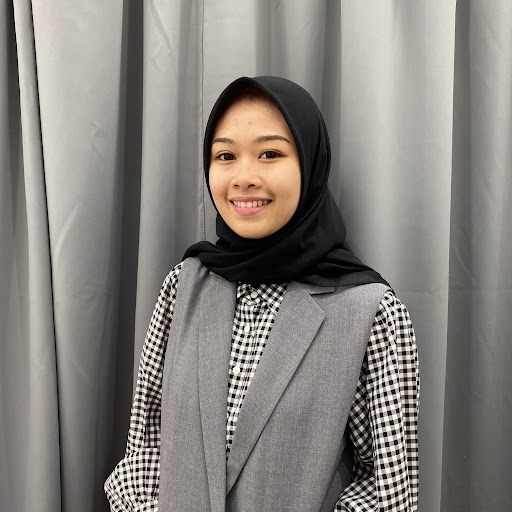 Outfit ideas of Febri(Beachwalk) | UNIQLO TH