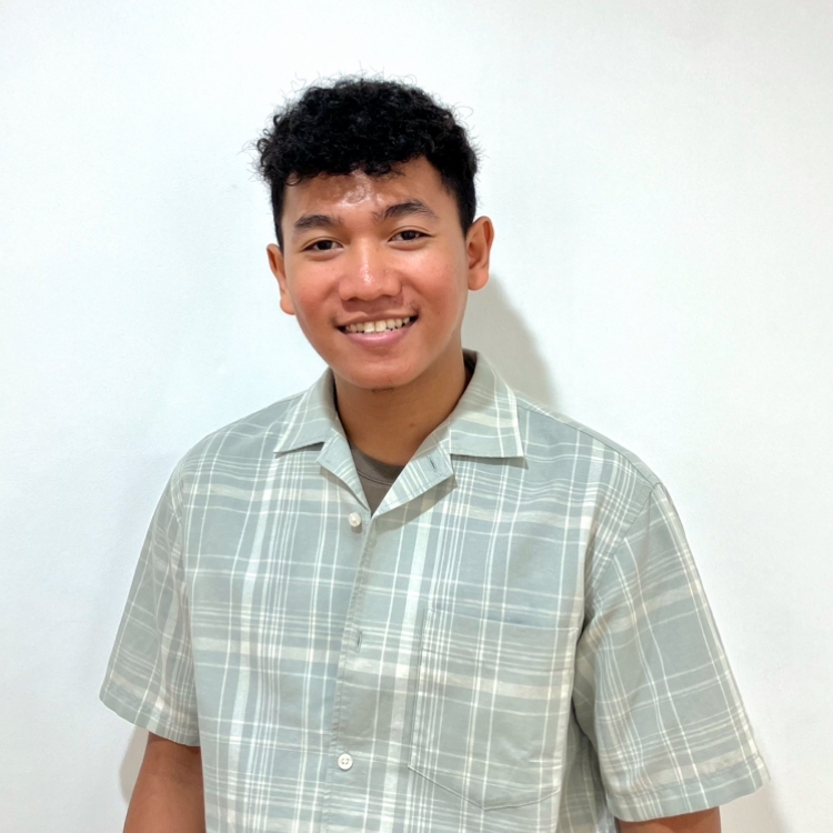 Outfit ideas of Daniel Dave Forentta(Level 21 Mall) | UNIQLO VN