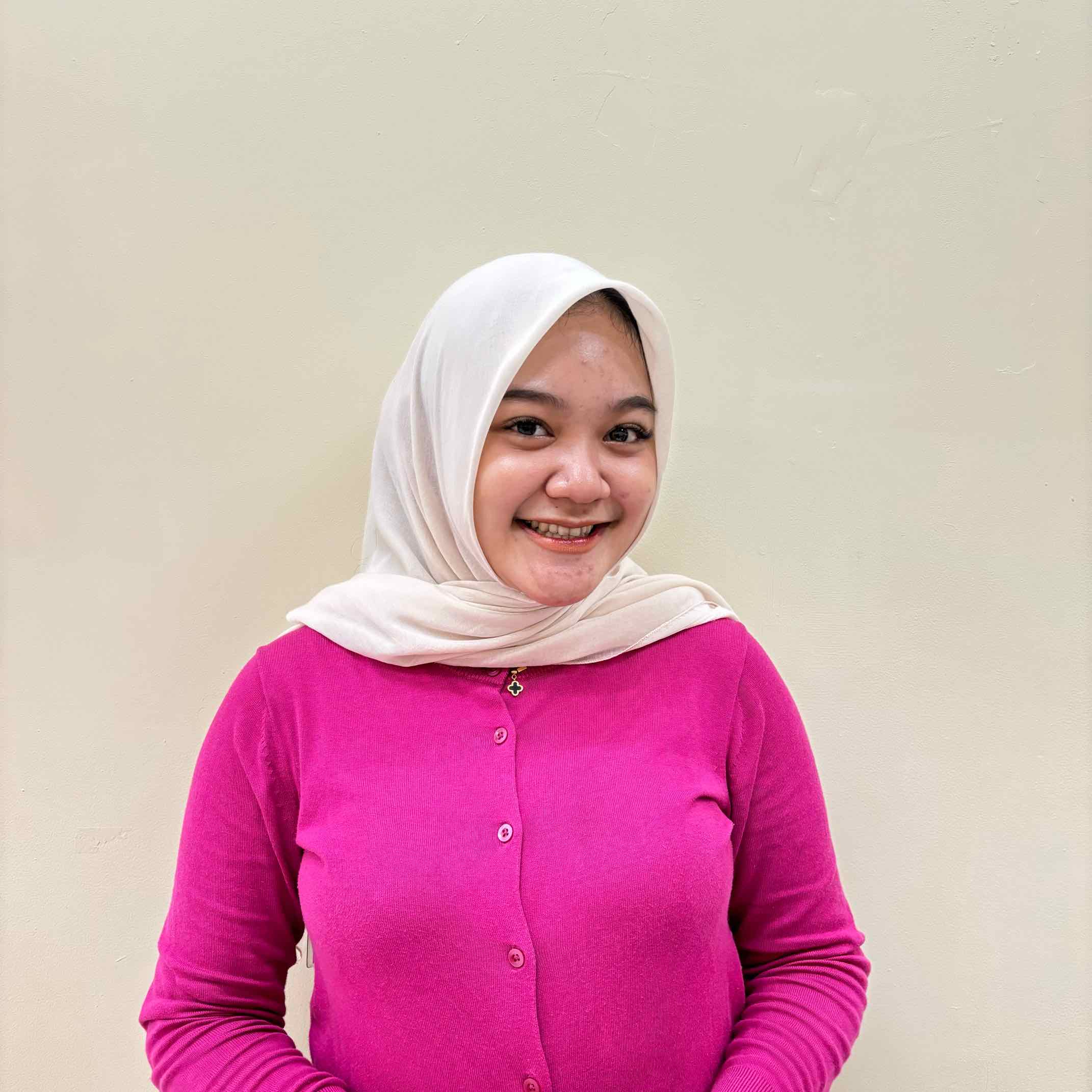 Outfit ideas of Zahidah(Palembang Icon) | UNIQLO PH