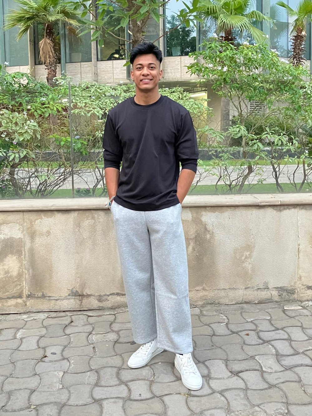 ดูไอเดียสไตล์การแต่งตัวสำหรับ「เสื้อยืด U AIRism คอตตอน คอกลม | แขนยาว ...