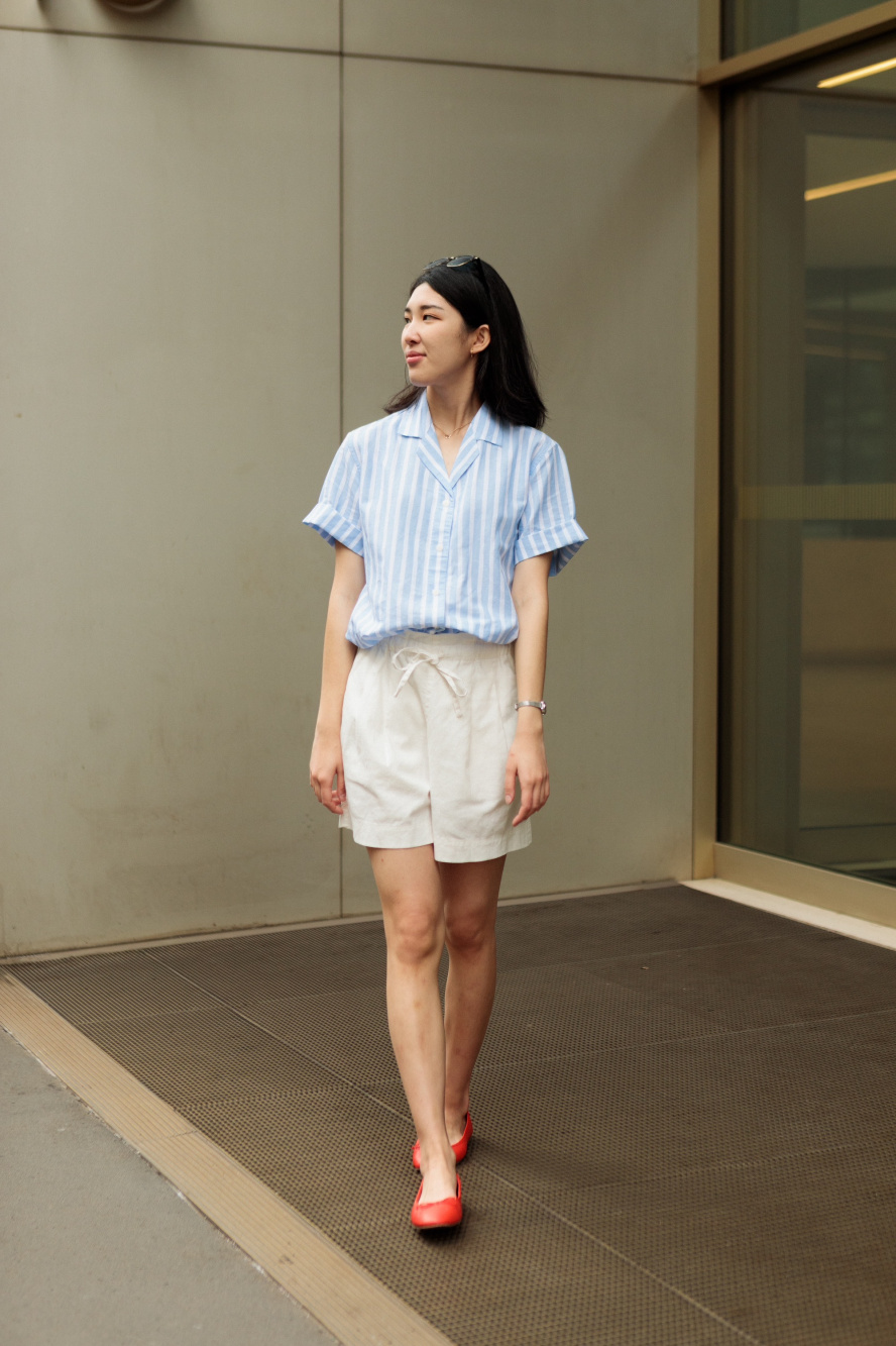 Descubre ideas de looks para「Pantalón corto vaquero、Camisa lino mezcla cuello abierto ((rayas ...